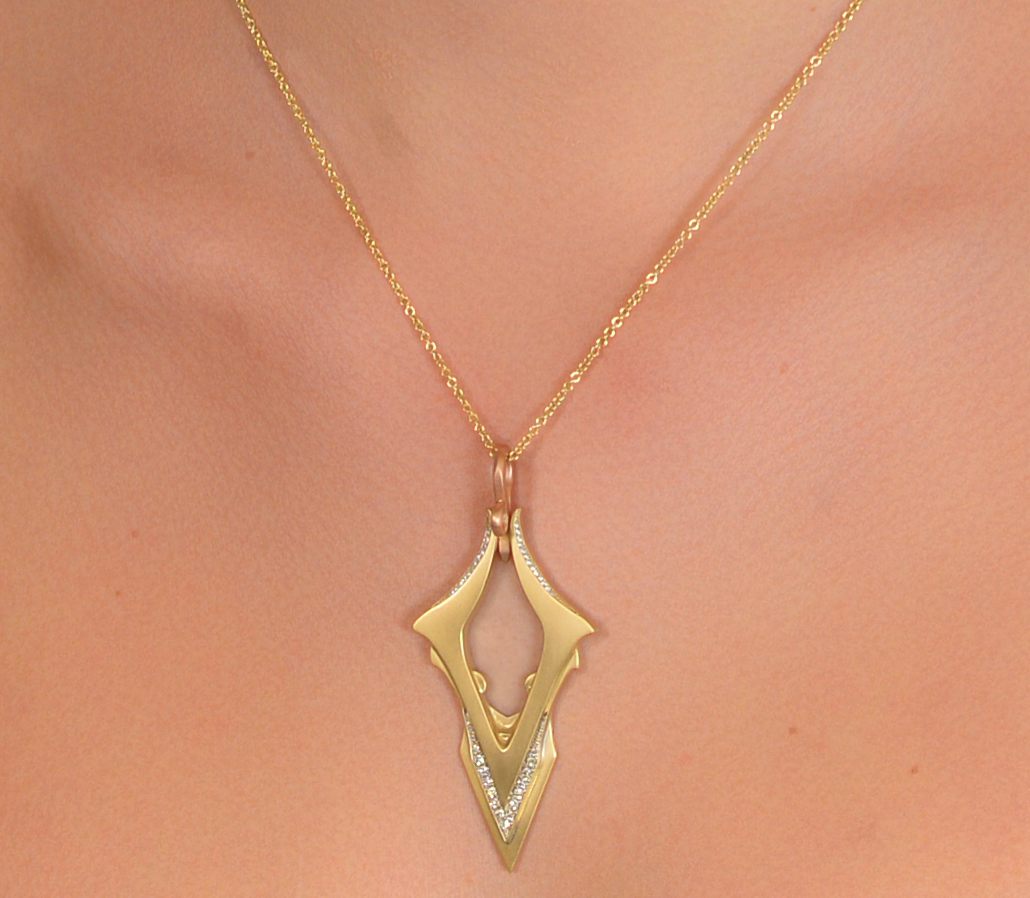 "Victory" Pendant by Geoff Thomas